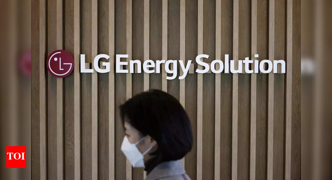 Lg Energy: GM, LG Energy drop plan for fourth U.S JV battery plant - Times of India