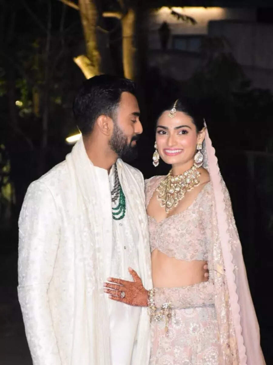 Athiya Shetty's kaala teeka makes cameo in wedding photos. Here's its ...