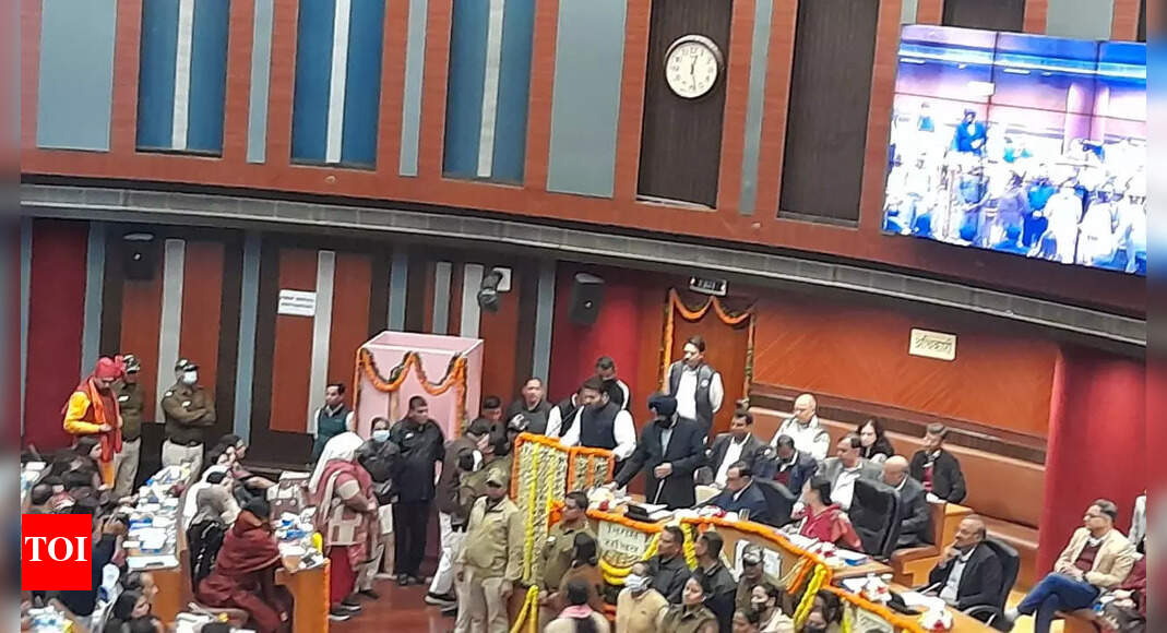 Delhi MCD mayor election: LG-appointed members take oath first as House ...