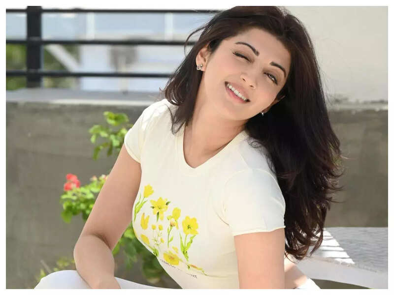 Pranitha Subhash treats fans with some fabulous pics on her Instagram ...