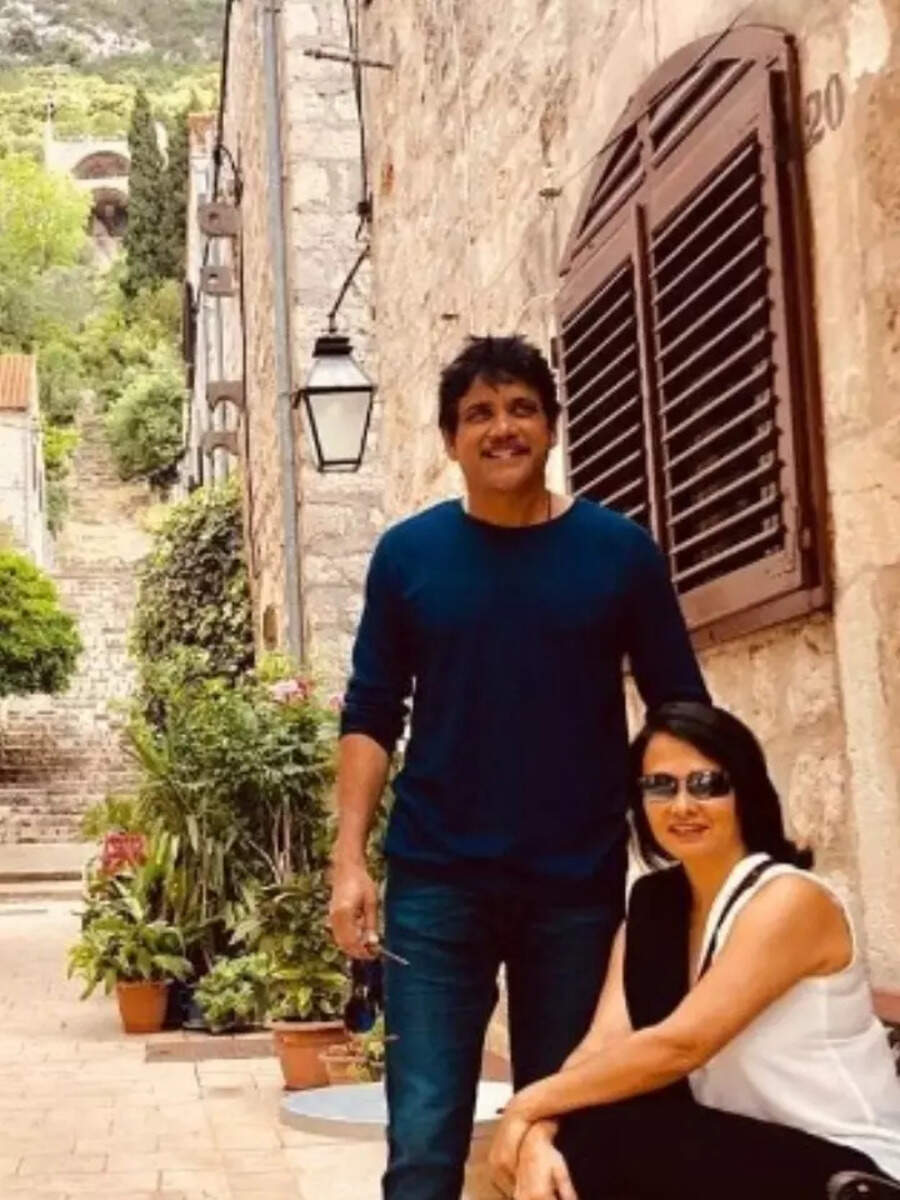 A low down on the love story of Nagarjuna and Amala Akkineni | Times of ...