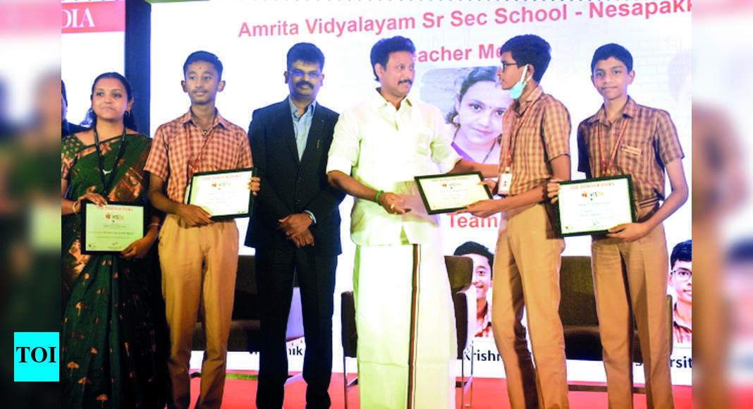 Times Nie Vista: Bhavan’s Rajaji Vidhyashram Team Bags First Prize In ...