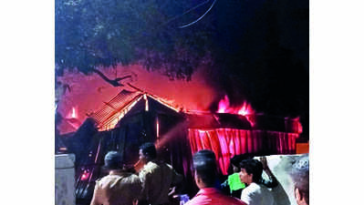 Thillai Nagar: Fire Guts Makeshift Garment Shop | Trichy News - Times ...