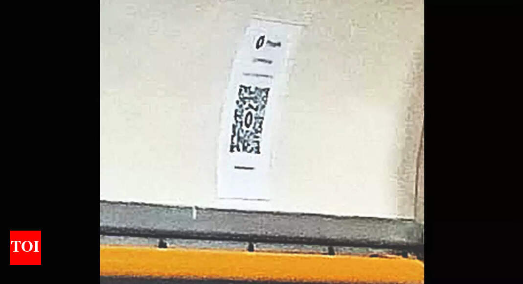 Scan, Pay & Travel: E-payment Makes Bus Rides Easier | Kolkata News ...