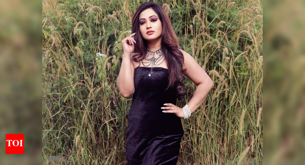 Actress Anikha Sindhya ups the glam quotient in her latest photoshoot ...