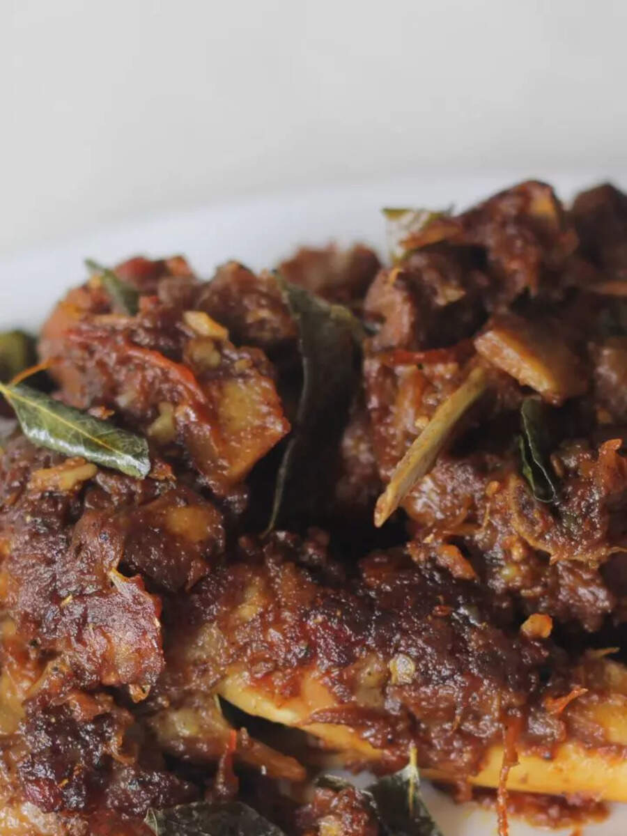 How to make Mangalorean style Mutton Ghee Roast at home | Times of India