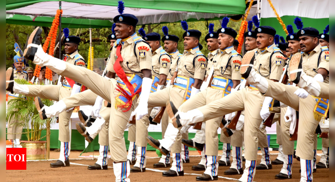 901 honoured with police medals, CRPF tally highest at 111 | India News ...