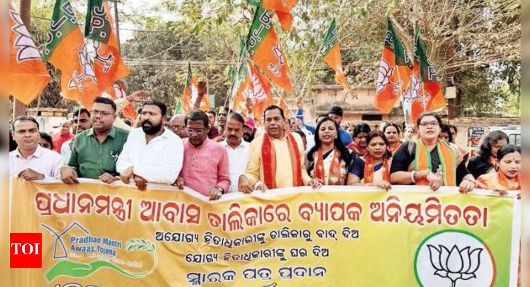 Bjp: BJD, BJP blame game intensifies over Pradhan Mantri Awaas Yojana | Bhubaneswar News - Times ...