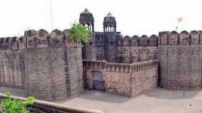 Malegaon Fort Lovers Demand Removal Of Encroachments | Nashik News ...