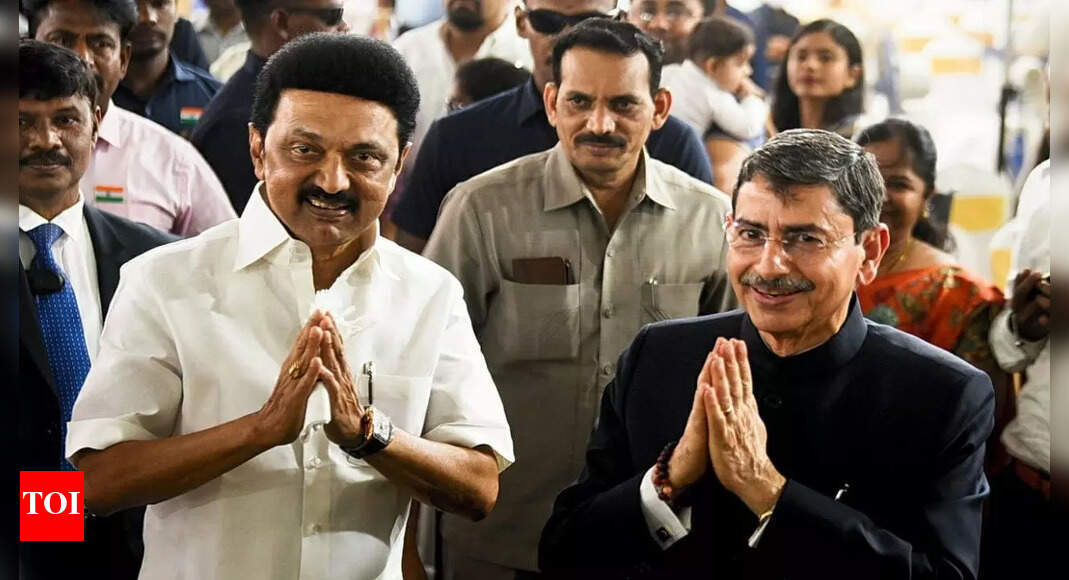 Tamil Nadu CM Stalin, ministers participate in governor's Republic Day ...