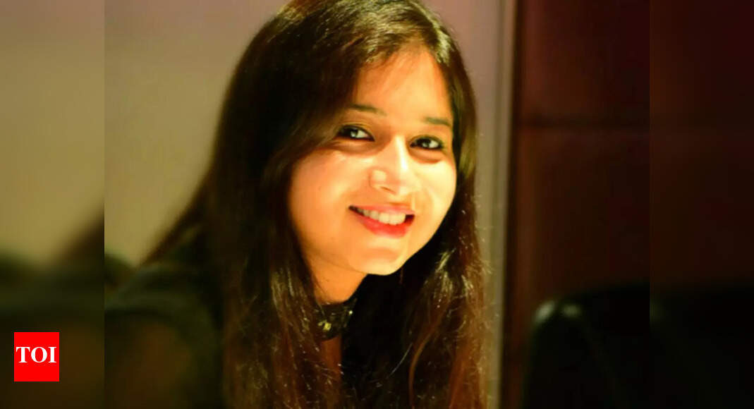 Singer Pawni Pandey's Katra Katra promises to be a fun, romantic dance ...