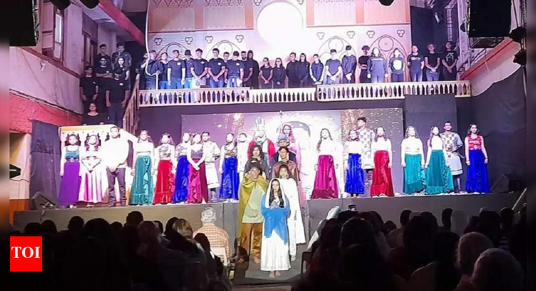 Mumbai's Mahim Church celebrates platinum jubilee of Wednesday Novena ...