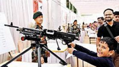 Weapon exhibit held in Mumbai's Mulund | Mumbai News - Times of India