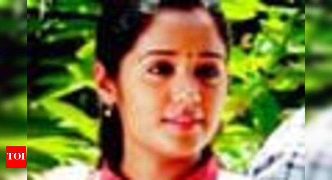When Ananya turned Amudha | Tamil Movie News - Times of India