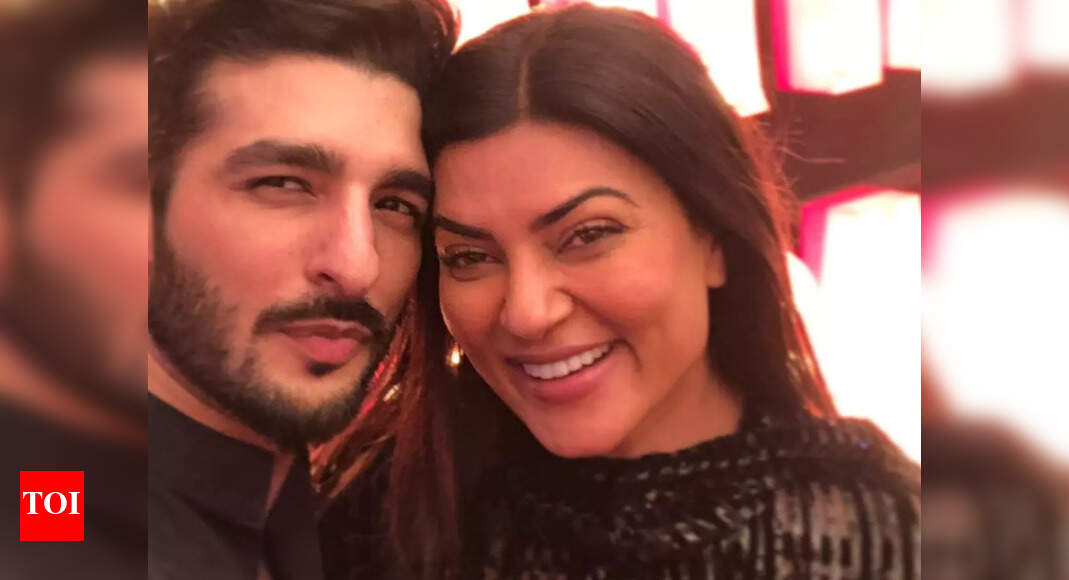 Rohman Shawl gives a loud shoutout to Sushmita Sen for Aarya 3, former couple engage in a cute ...