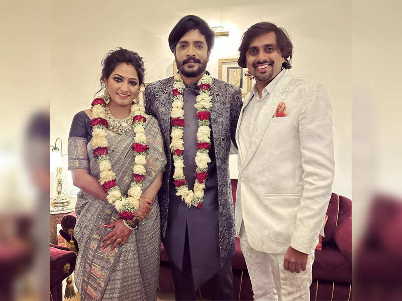 It felt like I was performing for my family: Aneesh Vidyashankar on his show at Vasishta ...