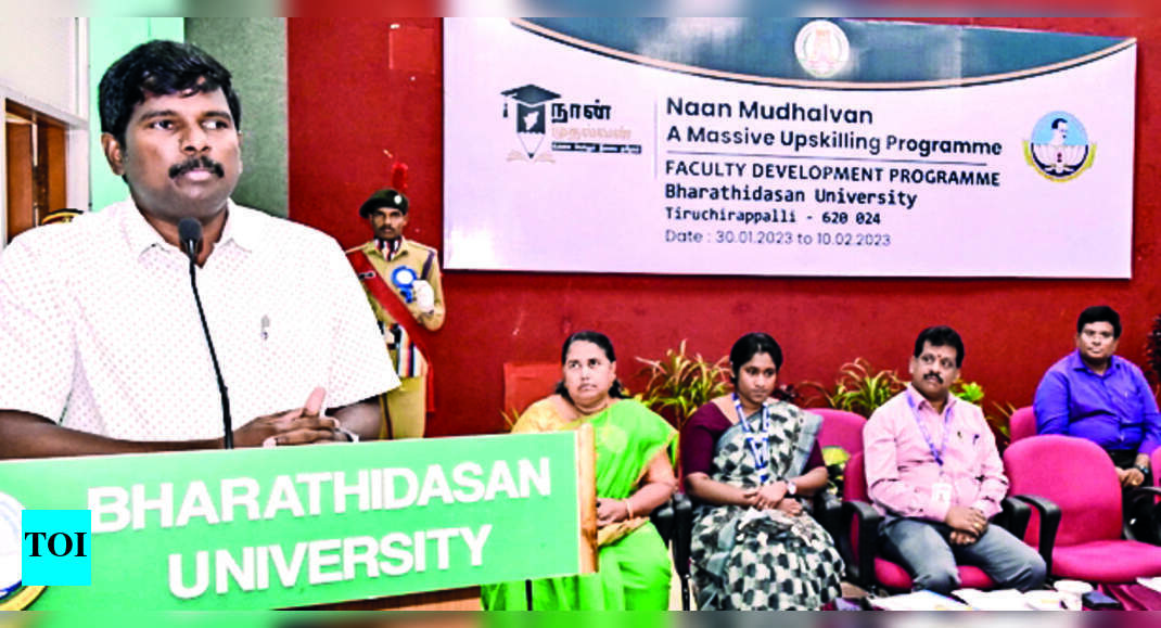 Naan: Collector Launches Naan Mudhalvan Scheme At Bharathidasan ...