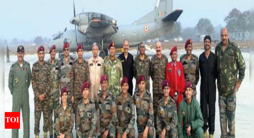 Bombay Sappers Jump To Glory With Parachute Event | Lucknow News ...