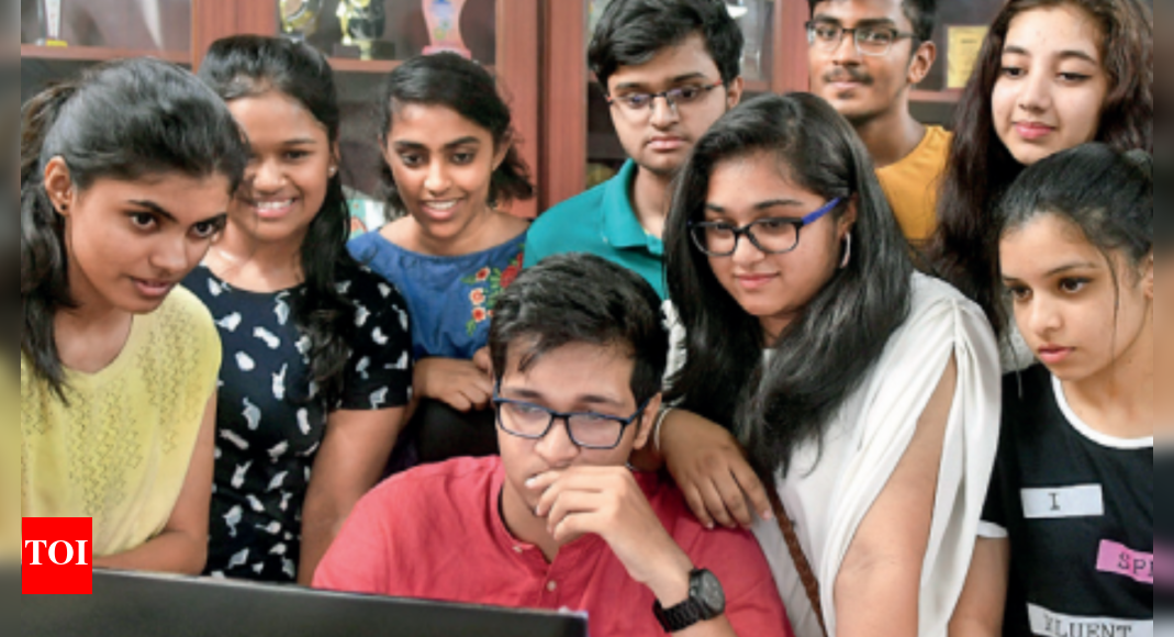 Digital evaluation: Lack of time & training worries management ...