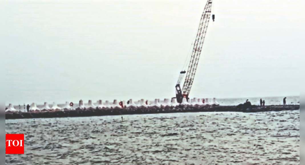 Chellanam: Shortage Of Stone Affects Chellanam Seawall Project | Kochi ...