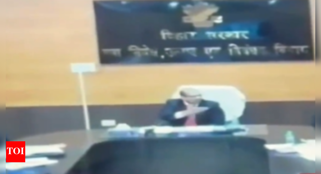 Bihar-cadre IAS officer abuses junior officials, 'video' viral | Patna ...