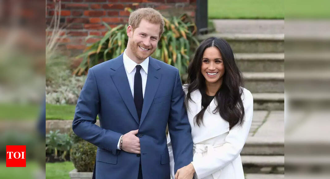 Jennifer Aniston and Katy Perry are accompanied by Meghan Markle and ...