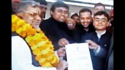 Bjp: In UP, BJP sweeps Vidhan Parishad polls, wins four out of five seats; SP routed | Lucknow ...
