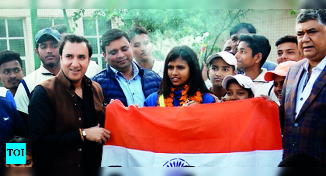 Archana: Kca Felicitates Member Of Under-19 World Cup Team | Kanpur ...