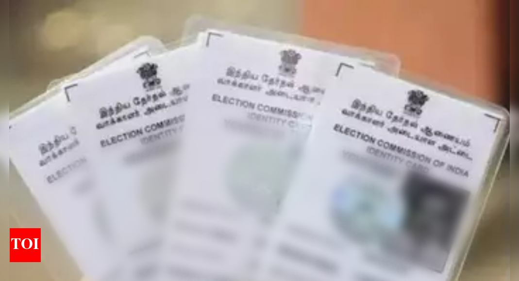 Duo Held For Making Fake Voter I-card | Mumbai News - Times of India