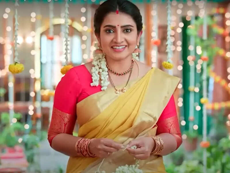 Actress Sujitha Dhanush announces her upcoming TV show 'Geethanjali ...