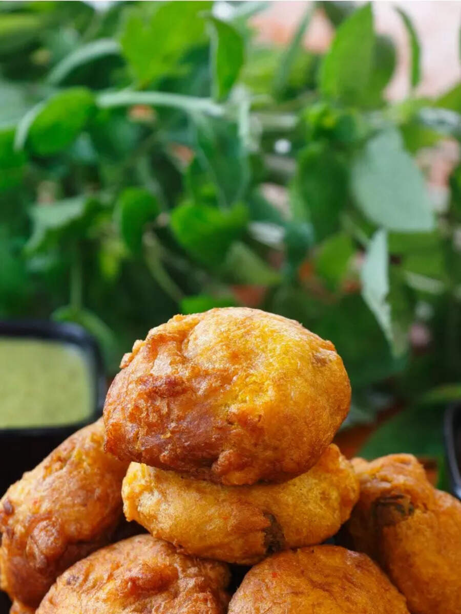 Kolkata’s famous Victoria Vada recipe | Times of India