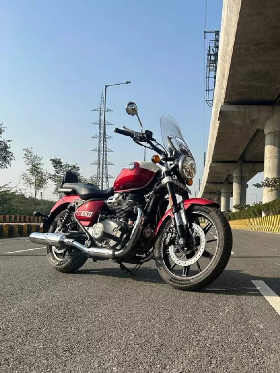 Royal Enfield Super Meteor 650 | Why the more affordable variant makes ...