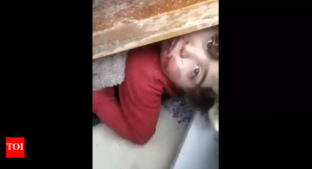 Chilling video of a small girl trapped in earthquake ruins in Turkey ...