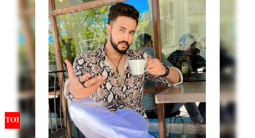 Ayaan Khan is all set to spark the essence of love through his next ...