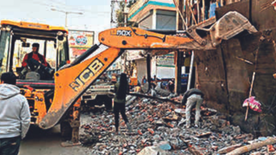 Road widening by PWD causes chaos on Dehradun's Raipur Road | Dehradun ...