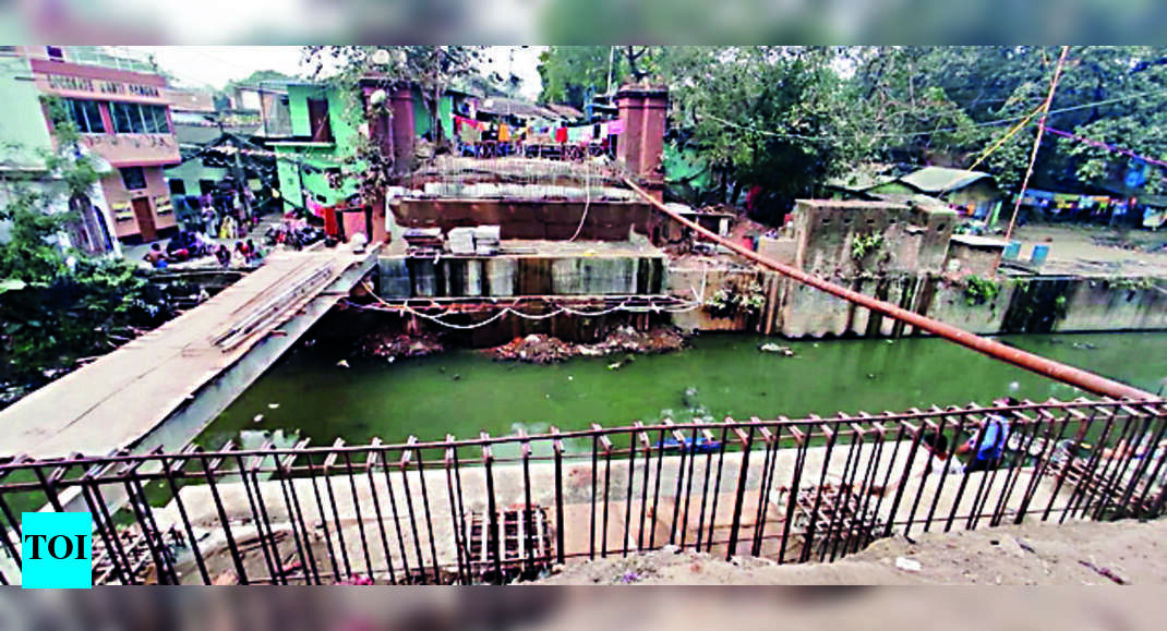 Chetla Lock Gate Bridge: New Chetla Lock Gate Bridge Likely To Be Ready ...