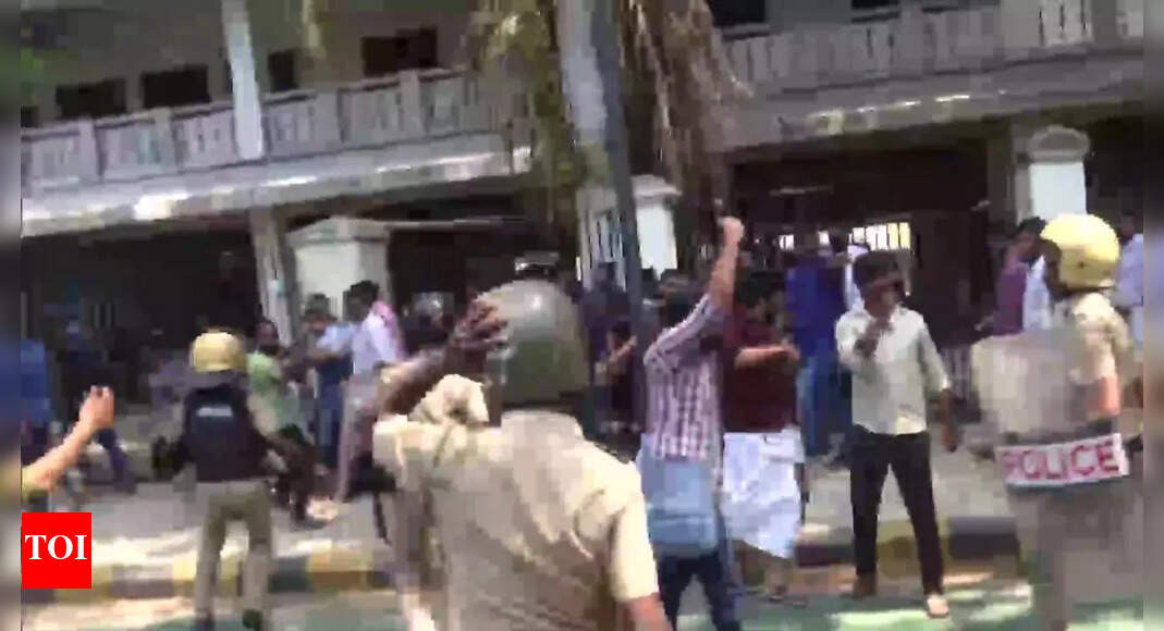 Kerala Protest: Youth Congress protest march against Kerala government ...