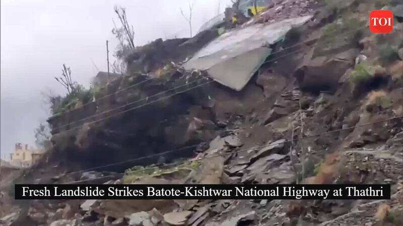thathri: Fresh Landslide Strikes Batote-Kishtwar National Highway at ...