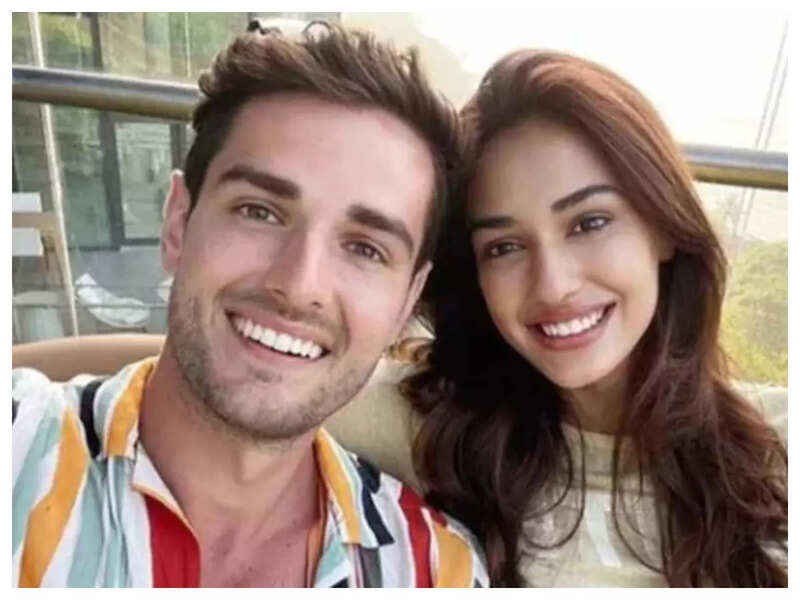 Disha Patani shares a cosy picture with rumoured boyfriend Aleksander ...
