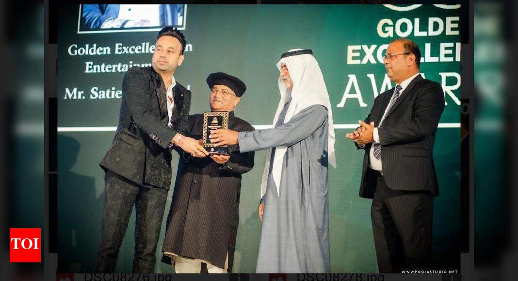 Satish Sanpal honoured with Golden Excellence award in Entertainment in ...