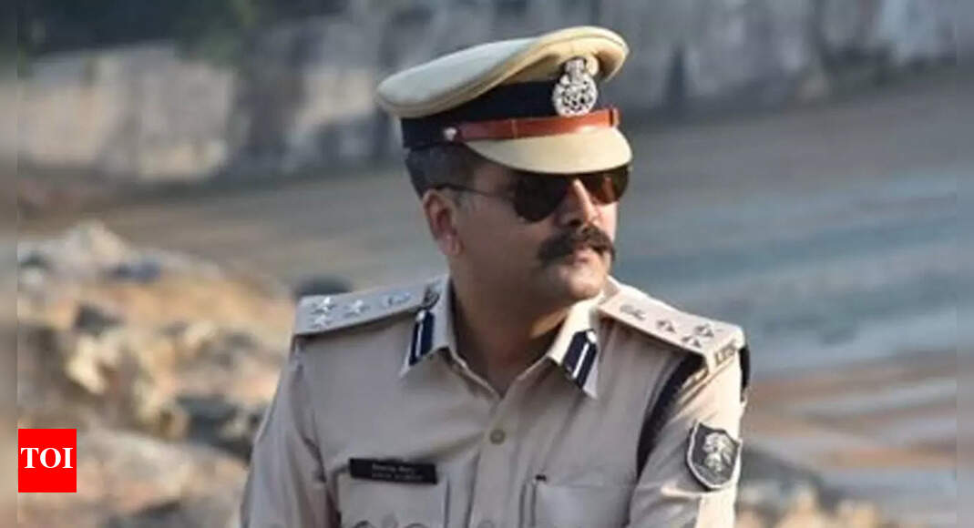 Ips: Spat between IPS officers takes political turn in Bihar | Patna ...