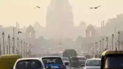 Delhi weather: Minimum temperature up by 4 degrees Celsius, days to ...