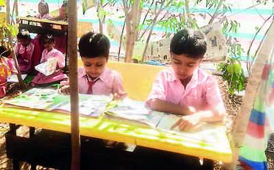Jalna Zp: Jalna Zp School Teacher Puts Books Within Reach, Students ...