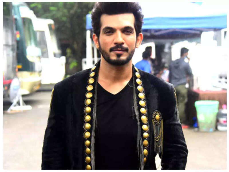 Arjun Bijlani all set to play a bhediya in the opening episode of Tere ...