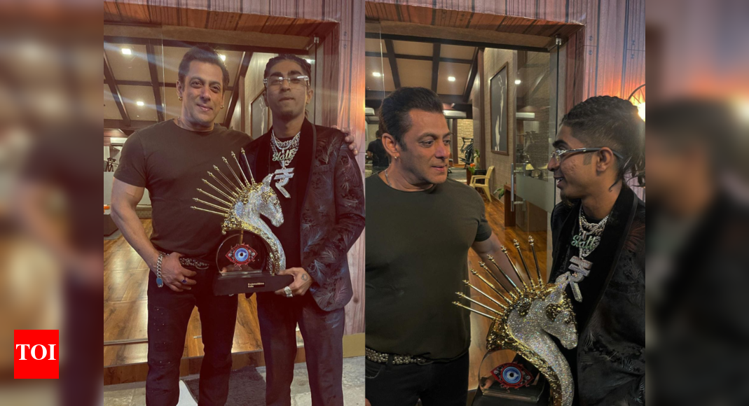 Bigg Boss 16 winner MC Stan grabs a picture with host Salman Khan and ...