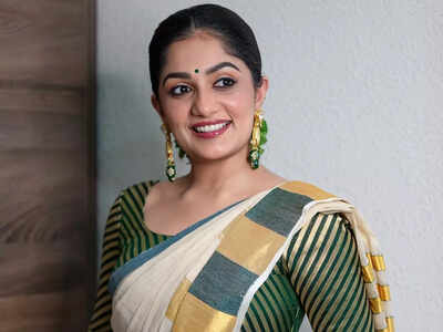 Just don't be scared, face it: Arya to a fan who is hesitant to come ...