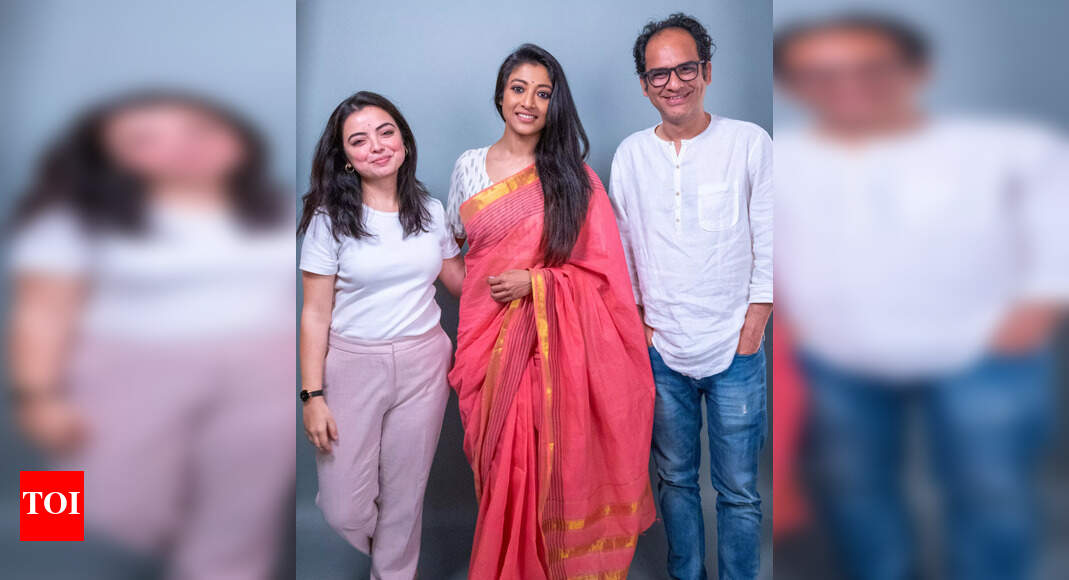 Pritha Chakraborty's next to reunite Paoli and Ritwick Chakraborty | Bengali Movie News - Times ...