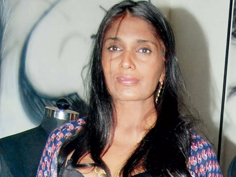 Anu Aggarwal announces, "I have a man in my life": deets inside ...