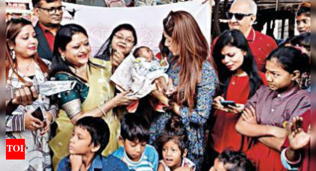 Valentine: ‘valentine’ Returns Home Under Gariahat Flyover On Day Of ...