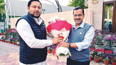 Tejas Meets Kejriwal In Bid To Unite Non-bjp Parties For Lok Sabha Polls | Patna News - Times of ...